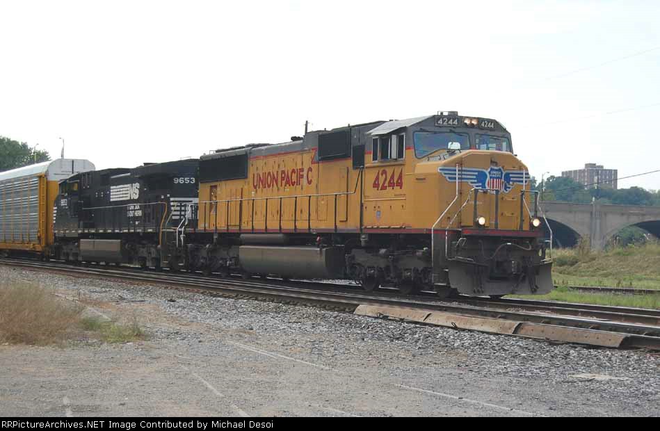 UP 4244 brings 19G? east after mechanical difficulties encountered west of Allentown ( at CP-88 )